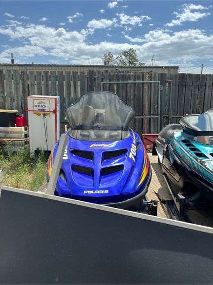 - POLARIS SNOW MACHINE - Peak Auto Auctions