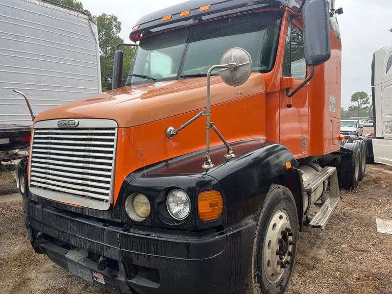 2002 FREIGHTLINER CST112 - Peak Auto Auctions