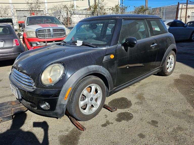 2010 MINI COOPER - Peak Auto Auctions