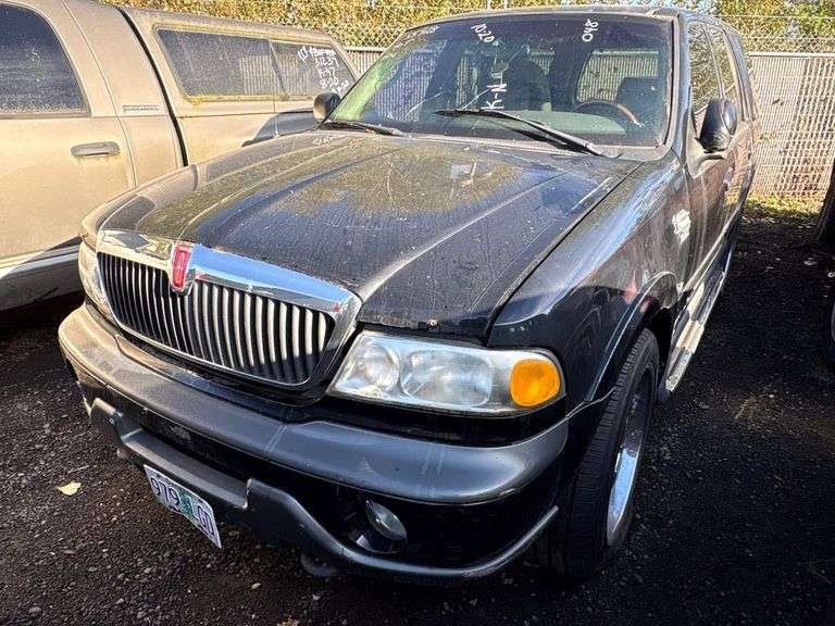 1999 LINCOLN NAVIGATOR - Peak Auto Auctions