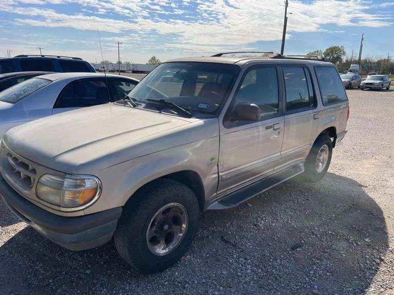 1996 FORD EXPLORER - Peak Auto Auctions