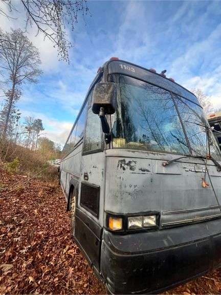 1993 MOTOR COACH INDUSTRIES 102C3 INTERCITY - Peak Auto Auctions