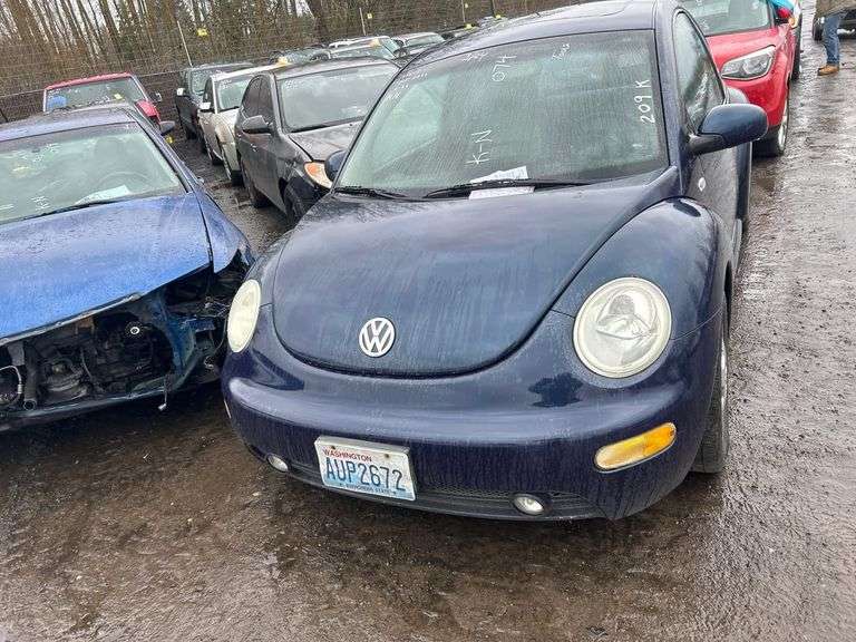 2001 VOLKSWAGEN BEETLE - Peak Auto Auctions