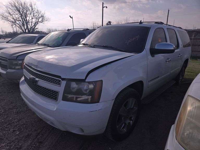 SALVAGE-2008 CHEVROLET SUBURBAN - Peak Auto Auctions