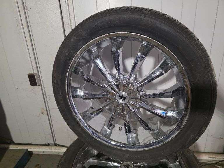 - 22 INCH RIMS 5 LUG - Peak Auto Auctions