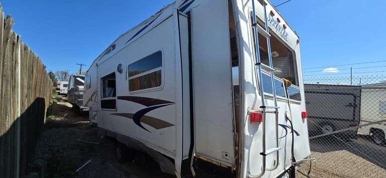 2004 KEYSTONE KEYSTONE - Peak Auto Auctions