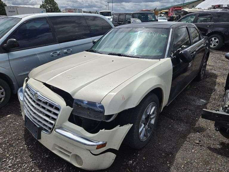 REBUILT FROM SALVAGE TITLE - 2008 CHRYSLER 300 - Peak Auto Auctions