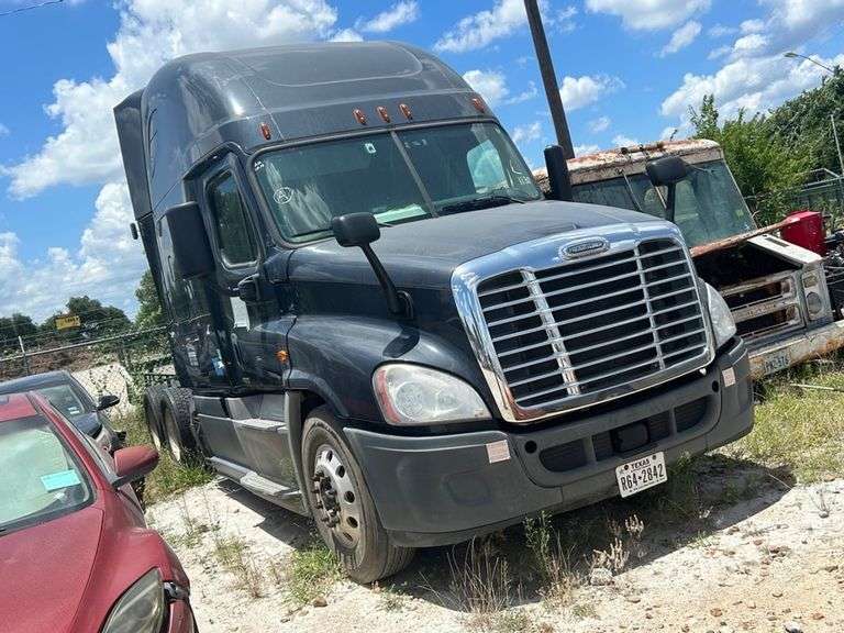 2018 FREIGHTLINER CASCADIA - Peak Auto Auctions