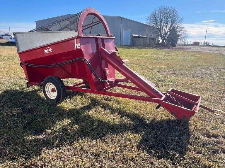 Feterl Model 23090 Grain Cleaner - Peterson Land & Auction LLC