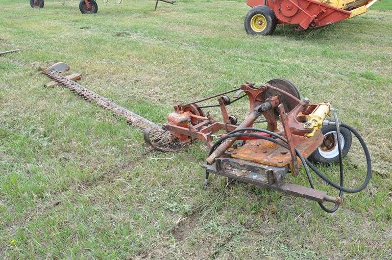 IH 1000 9' Mower - Offsite - Peterson Land & Auction LLC