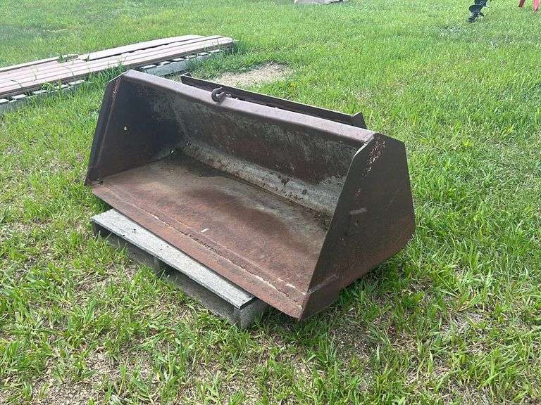 60" Skid Loader Bucket - Peterson Land & Auction LLC