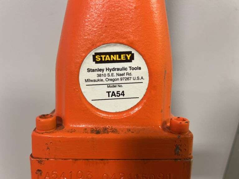Stanley TA54 Hydraulic Tamper - Peterson Land & Auction LLC