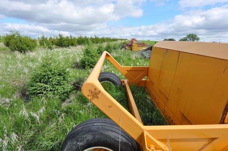 Rowse 700 Pull-Type 7yd Scraper - Peterson Land & Auction LLC