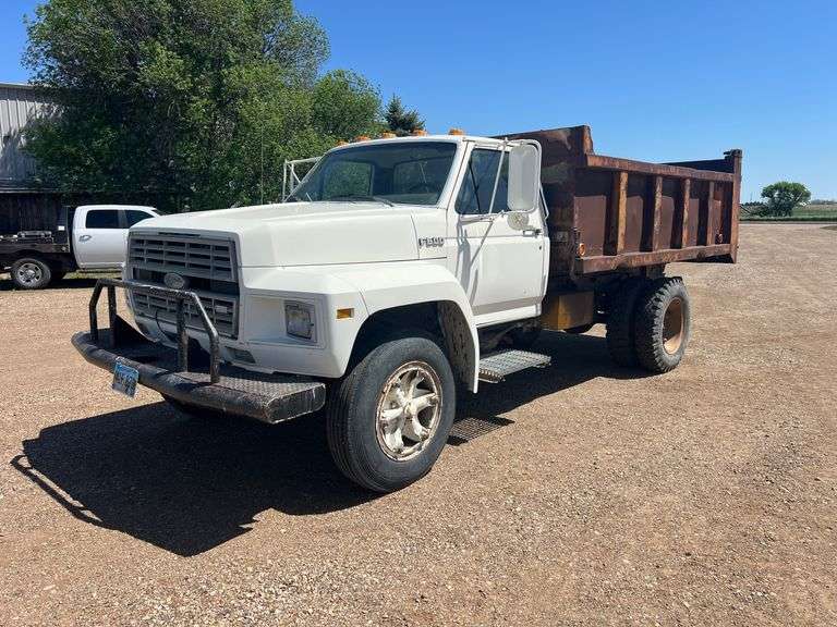 1989 Ford F600 Dump Truck - Peterson Land & Auction LLC