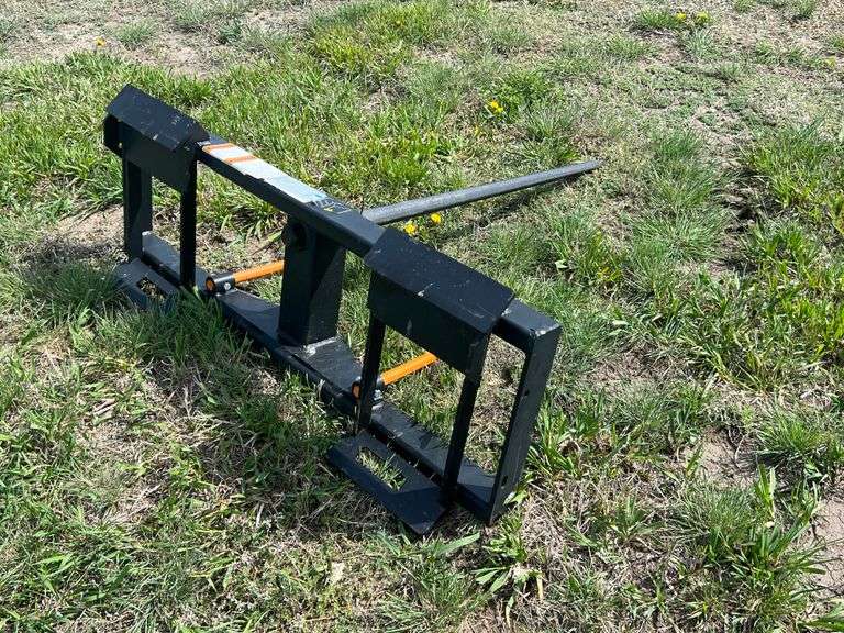 (NEW) Skid Steer Single Bale Stabber - Peterson Land & Auction LLC