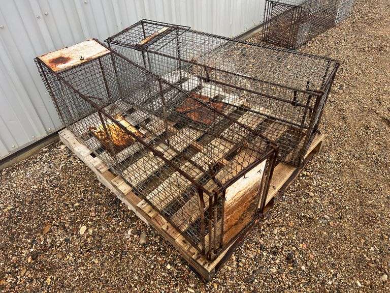 (2) Animal Box Traps - Peterson Land & Auction LLC