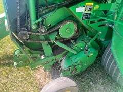 2010 John Deere 568 Round Baler - Peterson Land & Auction LLC