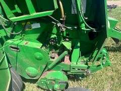 2010 John Deere 568 Round Baler - Peterson Land & Auction LLC