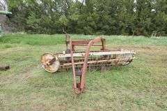 IH 16 Side-Delivery Rake - RH - Offsite - Peterson Land & Auction LLC
