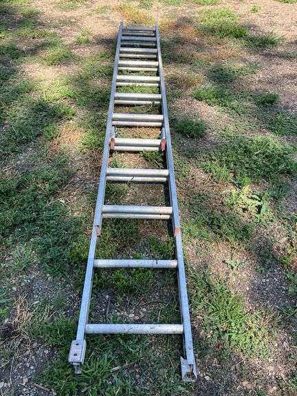 20’ Aluminum Ext Ladder - Peterson Land & Auction LLC
