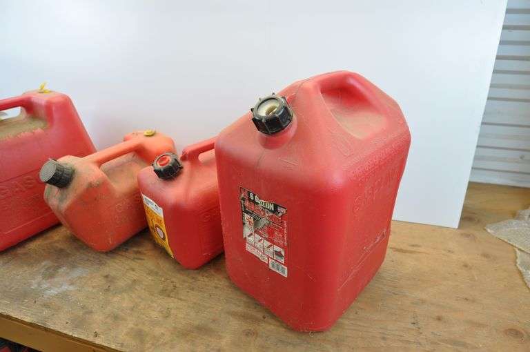 (4) Gas Containers - Peterson Land & Auction LLC
