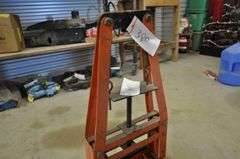 Bench-top Press - Peterson Land & Auction LLC