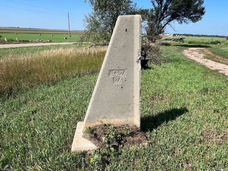 (12) 5ft tall Bunker Silo Wall Pillars - OFFSITE - Peterson Land ...