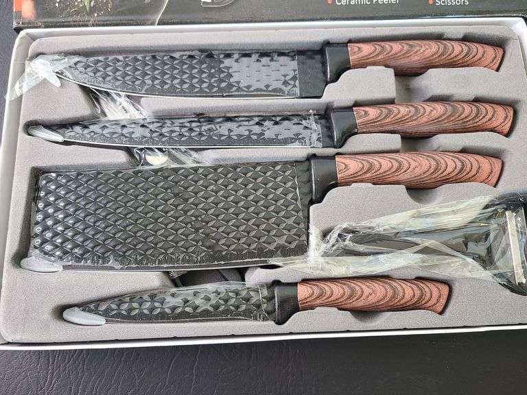 Chefs Knife Set - Prime Time Auctions, Inc.