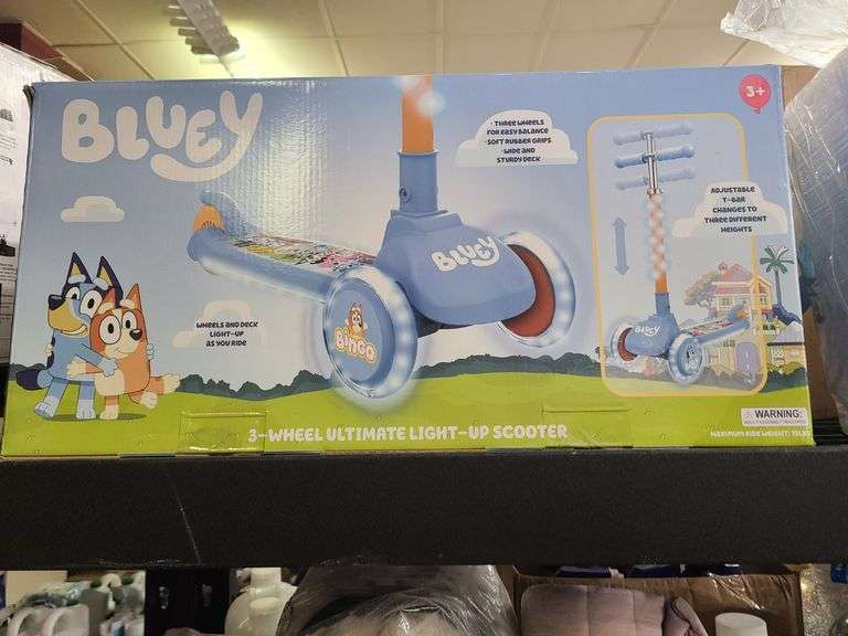 Bluey Light Up Scooter - Prime Time Auctions, Inc.