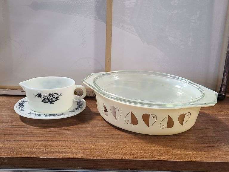 Pyrex 1972 "Old Town Blue" Gravy Boat, 1959 "Golden Hearts" Casserole ...