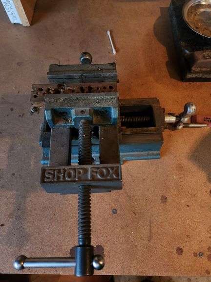 Shop Fox 4-Inch Cross Sliding Vise - Prime Time Auctions, Inc.