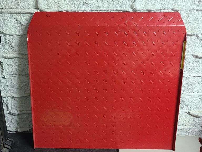 Diamond Plate Ramp - Prime Time Auctions, Inc.