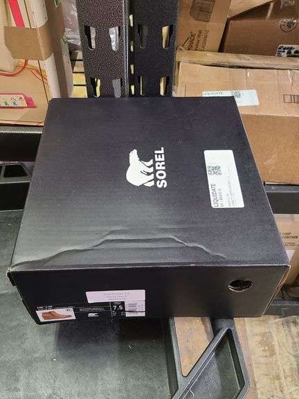 Women's 7.5: Sorel Evie II Zip - Prime Time Auctions, Inc.
