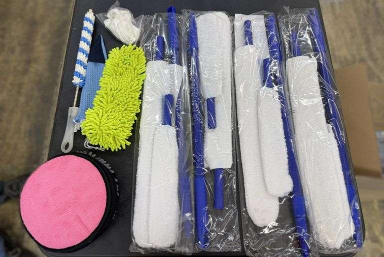 6) World Famous Cleaning Guru Duster Kits - Prime Time Auctions, Inc.