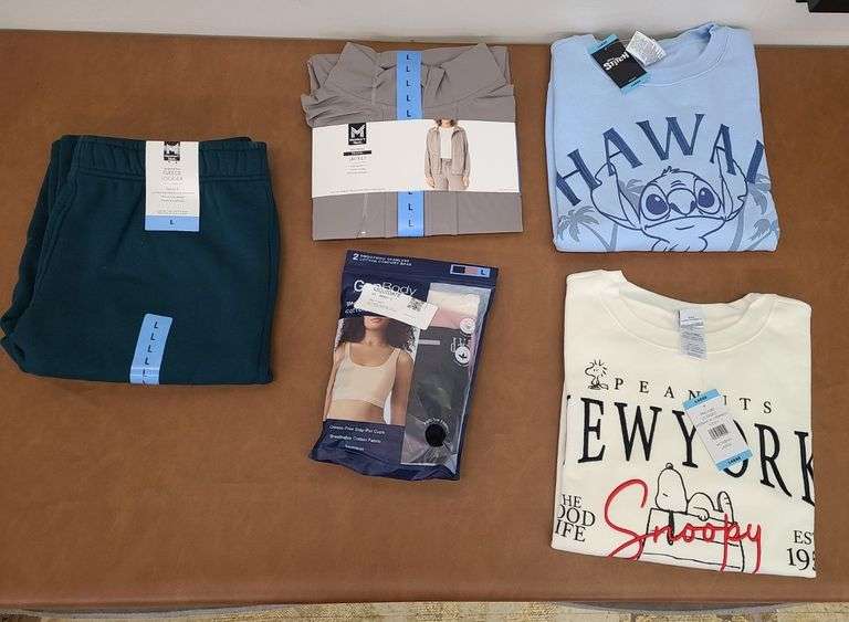 Ladies Large: 1) Jogger, 1) Jacket, 1) GapBody Bras, 1) Stitch ...