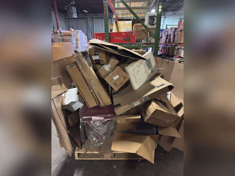 Pallet of mixed items 100 - Quarter Price