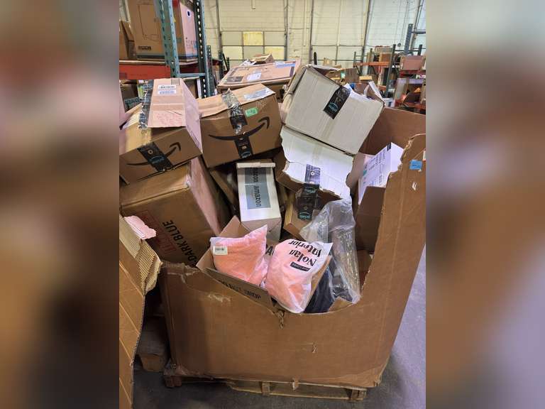 Pallet of mixed items 100 - Quarter Price