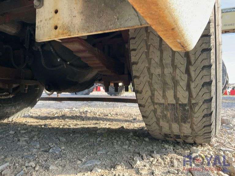 1998 Harlan Aircraft Tug - Royal Auction Group