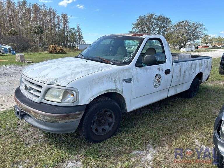 1999 Ford F-250 Single Cab Pickup Truck - Royal Auction Group