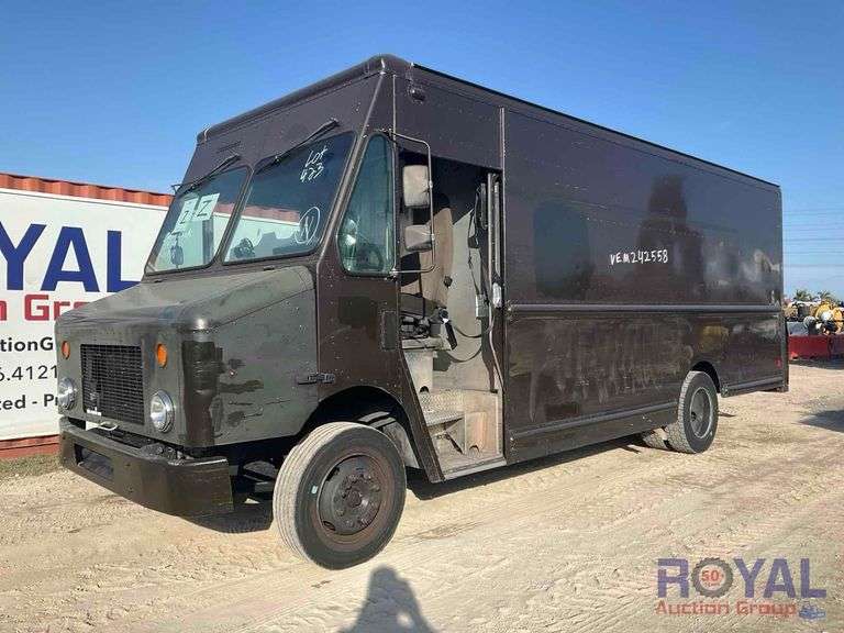 2009 Freightliner MT55 Step Van - Royal Auction Group