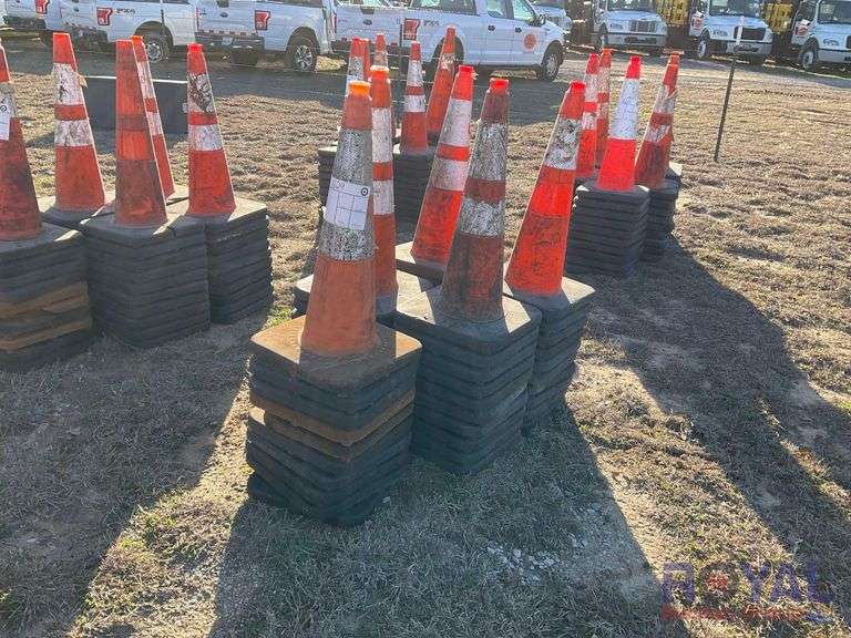 Lot of 50 Traffic Cones - Royal Auction Group