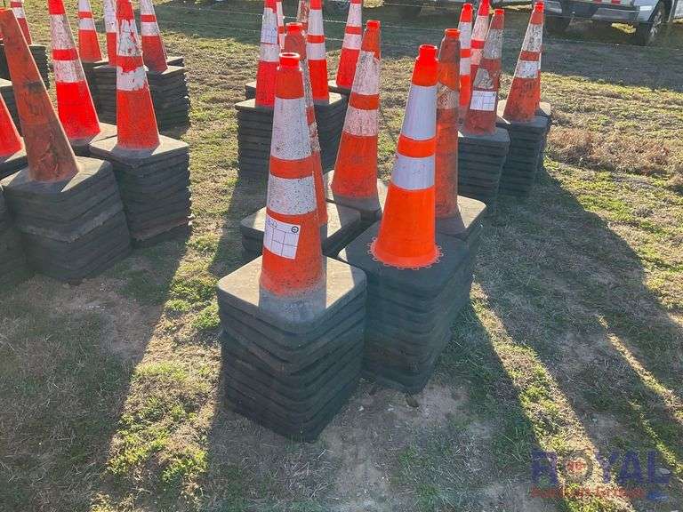 Lot of 50 Traffic Cones - Royal Auction Group