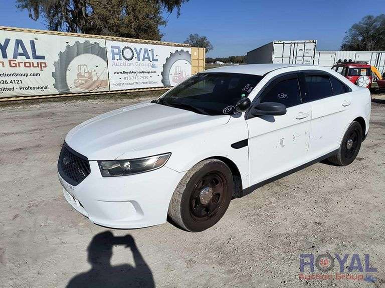 2015 Ford Taurus Sedan AWD - Royal Auction Group