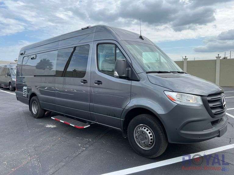 2021 Mercedes-Benz Sprinter 4500 XL Extended Dually Catering Van Food ...