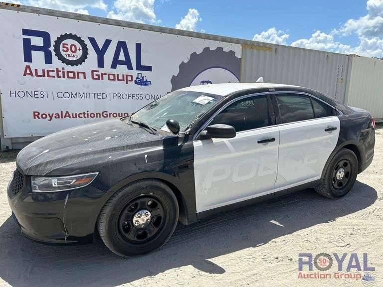 2016 Ford Taurus Police Cruiser - Royal Auction Group
