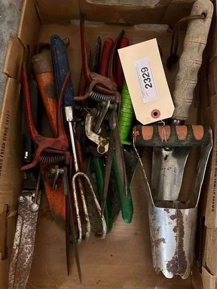 Tray & Assorted Garden Tools - Rogers Community Auction Inc.