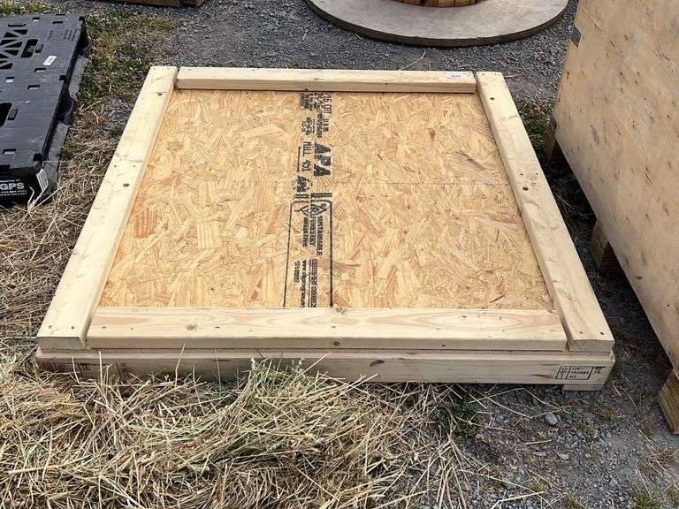 Platform Pallet - Rogers Community Auction Inc.