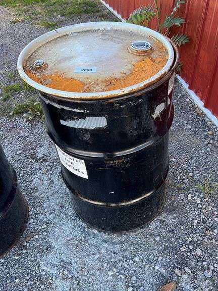 30 Gal Steel Drum w/ Lid - Rogers Community Auction Inc.