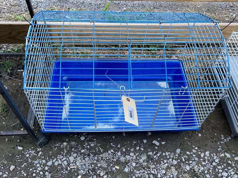Blue 30" Cage - Rogers Community Auction Inc.
