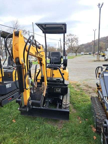 Infront YFE18 Mini Excavator w/ Pilot Controls & Canopy 13.5 hp Gas ...